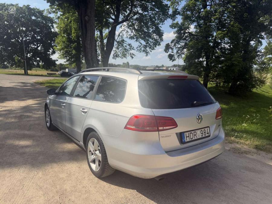Pelēks Volkswagen Passat 2014 Viļņa, ar dzinēja tilpumu 2.00 L un nobraukumu 380 tūkst. km par 3300 €, foto 8 vietnē AUTOMOTO.COM.LV