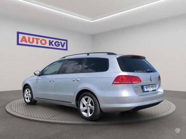 Grey Volkswagen Passat 2014 in Vilnius, with an engine capacity of 2.00 L and mileage of 281 thousand km for 5499 €, photo 3 on AUTOMOTO.COM.LV