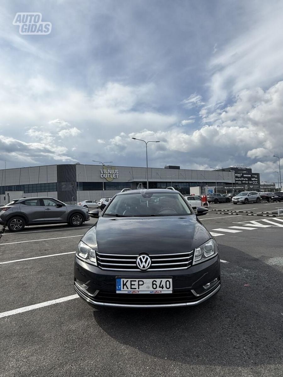 Grey Volkswagen Passat 2014 in Vilnius, with an engine capacity of 2.00 L and mileage of 329 thousand km for 5500 €, photo 5 on AUTOMOTO.COM.LV