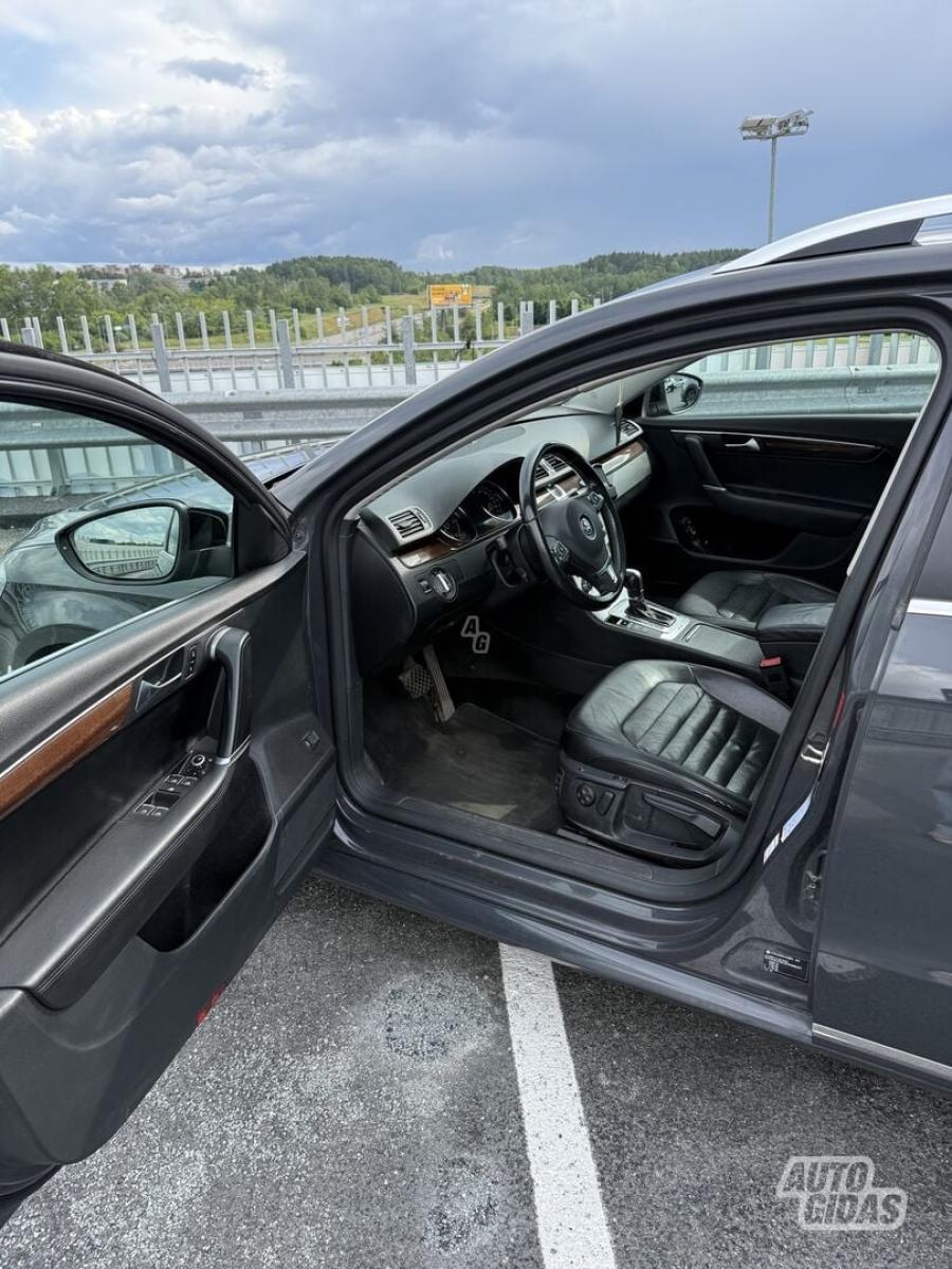 Grey Volkswagen Passat 2014 in Vilnius, with an engine capacity of 2.00 L and mileage of 329 thousand km for 5500 €, photo 14 on AUTOMOTO.COM.LV
