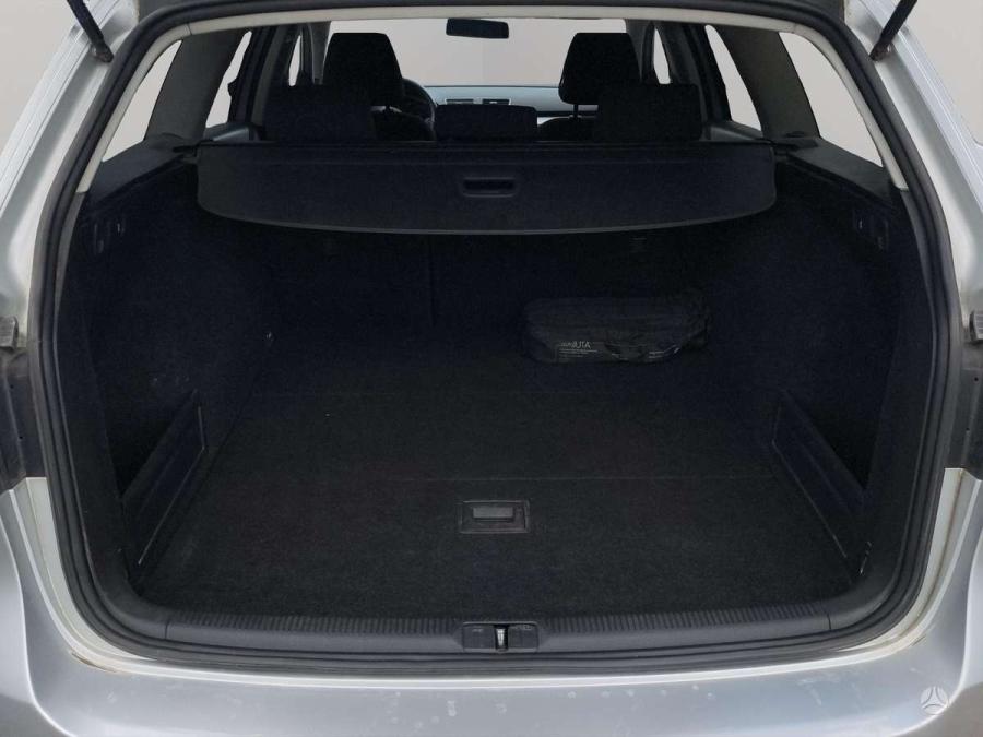 Pelēks Volkswagen Passat 2014 Viļņa, ar dzinēja tilpumu 2.00 L un nobraukumu 281 tūkst. km par 5499 €, foto 11 vietnē AUTOMOTO.COM.LV