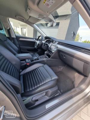 Grey Volkswagen Passat 2014 in Vilnius, with an engine capacity of 2.00 L and mileage of 210 thousand km for 12000 €, photo 9 on AUTOMOTO.COM.LV