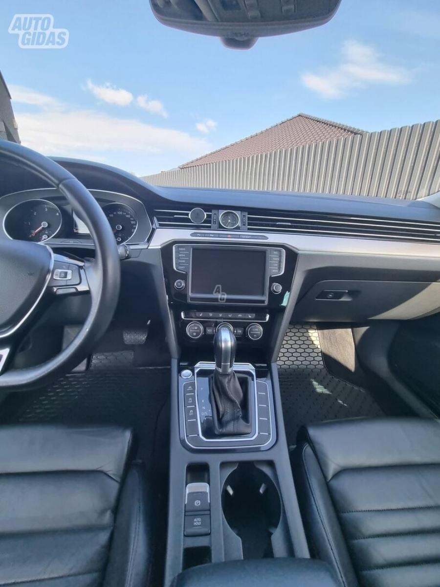 Grey Volkswagen Passat 2014 in Vilnius, with an engine capacity of 2.00 L and mileage of 210 thousand km for 12000 €, photo 13 on AUTOMOTO.COM.LV