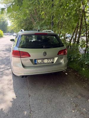 Pelēks Volkswagen Passat 2014 Klaipėda, ar dzinēja tilpumu 1.97 L un nobraukumu 276 tūkst. km par 5200 €, foto 5 vietnē AUTOMOTO.COM.LV