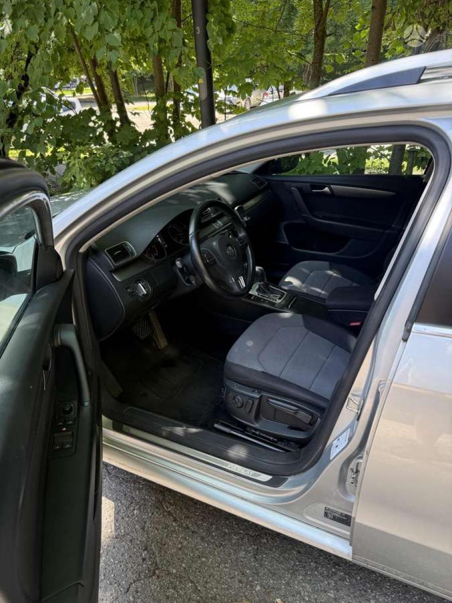 Pelēks Volkswagen Passat 2014 Klaipėda, ar dzinēja tilpumu 1.97 L un nobraukumu 276 tūkst. km par 5200 €, foto 6 vietnē AUTOMOTO.COM.LV