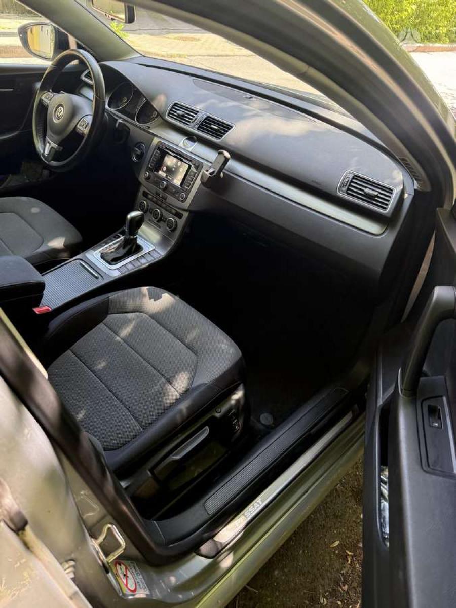 Pelēks Volkswagen Passat 2014 Klaipėda, ar dzinēja tilpumu 1.97 L un nobraukumu 276 tūkst. km par 5200 €, foto 12 vietnē AUTOMOTO.COM.LV