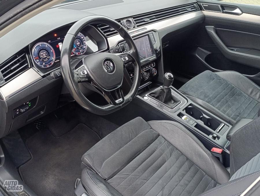 Pelēks Volkswagen Passat 2015 Kauņa, ar dzinēja tilpumu 2.00 L un nobraukumu 289 tūkst. km par 10800 €, foto 9 vietnē AUTOMOTO.COM.LV