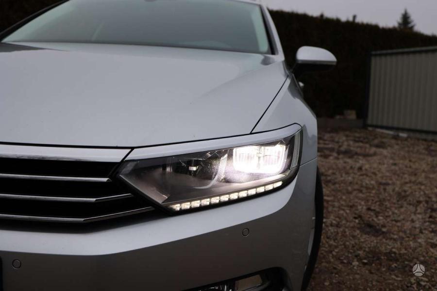 Pelēks Volkswagen Passat 2015 Alīta, ar dzinēja tilpumu 2.00 L un nobraukumu 263 tūkst. km par 8600 €, foto 24 vietnē AUTOMOTO.COM.LV