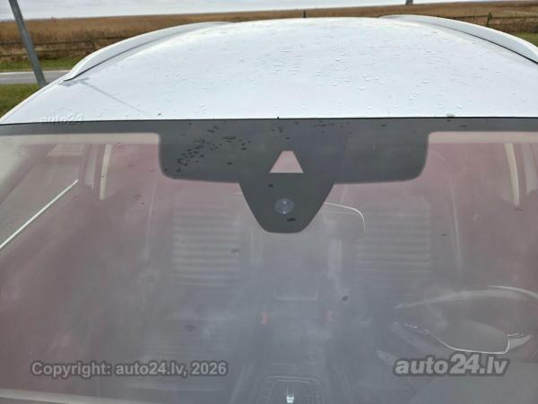 Grey Volkswagen Passat 2015 in Parnu, with an engine capacity of 2.00 L and mileage of 333 thousand km for 9900 €, photo 11 on AUTOMOTO.COM.LV