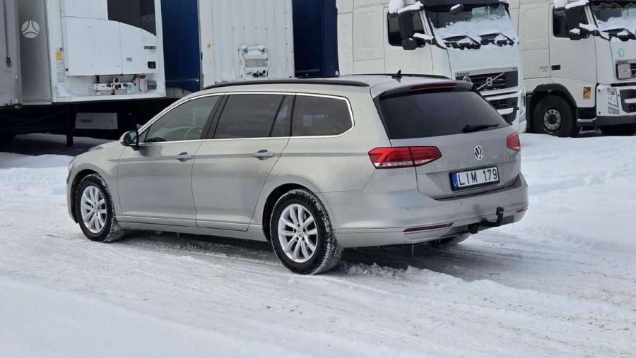 Grey Volkswagen Passat 2015 in Vilnius, with an engine capacity of 1.97 L and mileage of 271 thousand km for 9750 €, photo 4 on AUTOMOTO.COM.LV