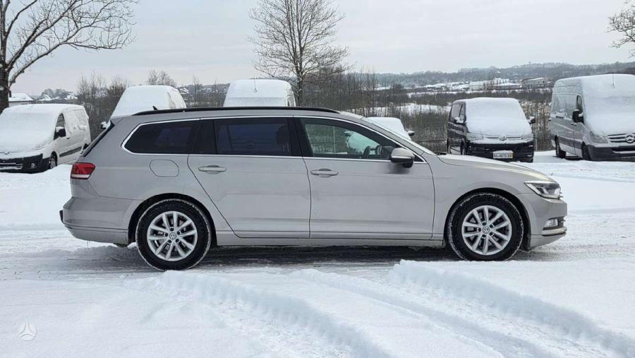 Grey Volkswagen Passat 2015 in Vilnius, with an engine capacity of 1.97 L and mileage of 271 thousand km for 9750 €, photo 5 on AUTOMOTO.COM.LV