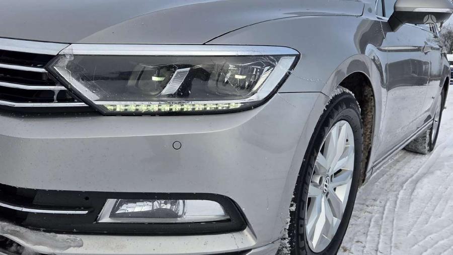 Grey Volkswagen Passat 2015 in Vilnius, with an engine capacity of 1.97 L and mileage of 271 thousand km for 9750 €, photo 9 on AUTOMOTO.COM.LV
