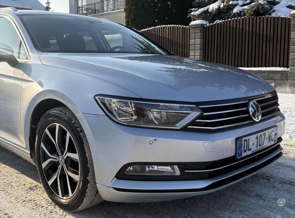 Grey Volkswagen Passat 2015 in Kaunas, with an engine capacity of 1.97 L and mileage of 260 thousand km for 8400 €, photo 5 on AUTOMOTO.COM.LV