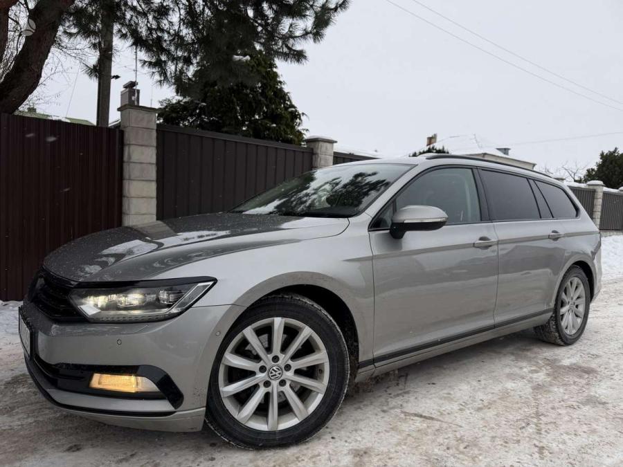 Grey Volkswagen Passat 2015 in Kaunas, with an engine capacity of 1.97 L and mileage of 350 thousand km for 8000 €, photo 1 on AUTOMOTO.COM.LV