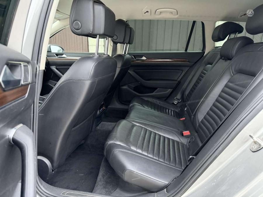 Grey Volkswagen Passat 2015 in Kaunas, with an engine capacity of 1.97 L and mileage of 355 thousand km for 7850 €, photo 25 on AUTOMOTO.COM.LV