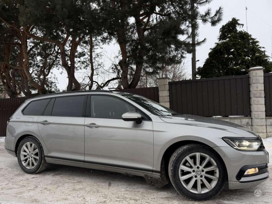 Grey Volkswagen Passat 2015 in Kaunas, with an engine capacity of 1.97 L and mileage of 355 thousand km for 7850 €, photo 30 on AUTOMOTO.COM.LV
