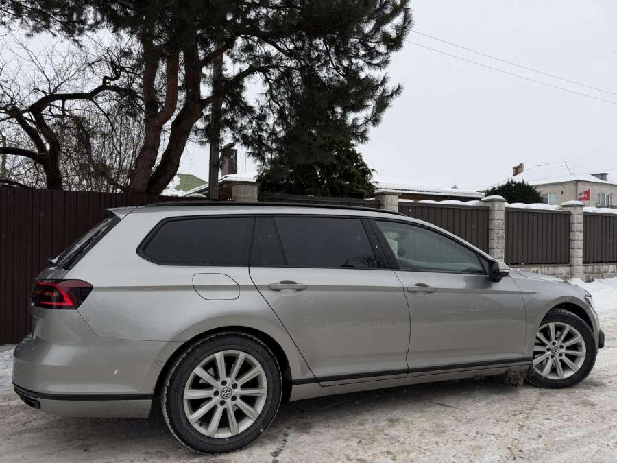 Grey Volkswagen Passat 2015 in Kaunas, with an engine capacity of 1.97 L and mileage of 355 thousand km for 7850 €, photo 32 on AUTOMOTO.COM.LV