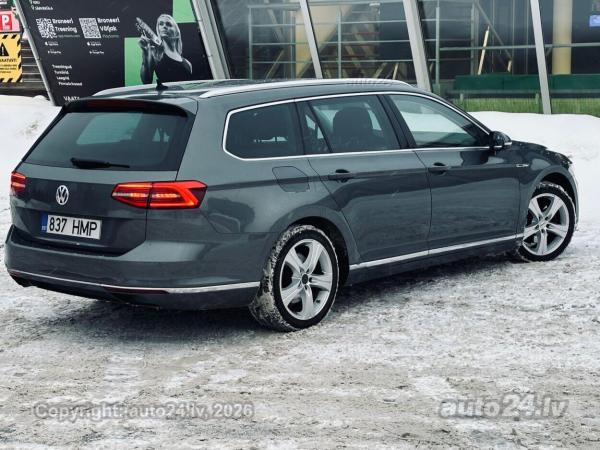 Grey Volkswagen Passat 2015 in Tallinn, with an engine capacity of 2.00 L and mileage of 309 thousand km for 9999 €, photo 5 on AUTOMOTO.COM.LV