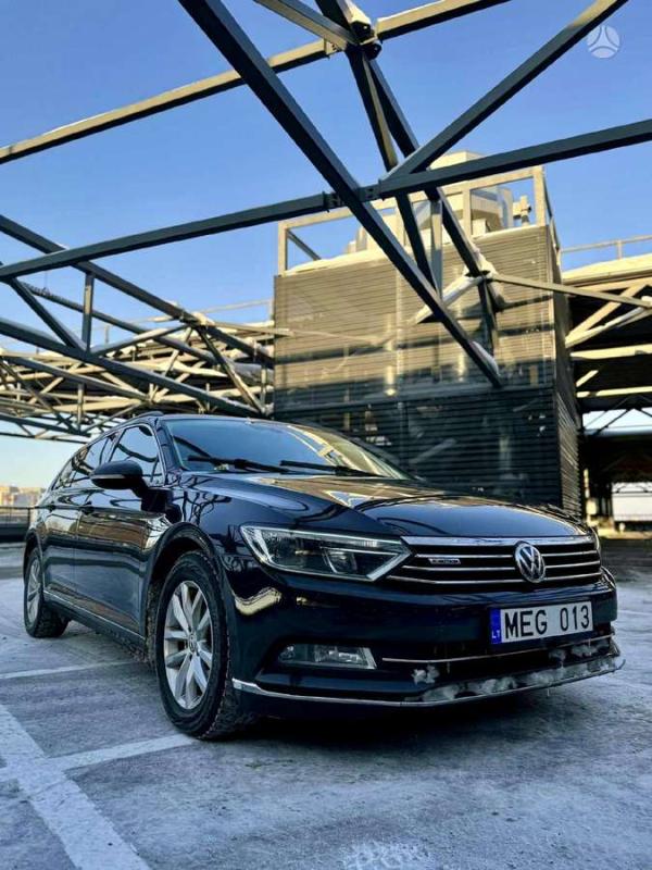 Grey Volkswagen Passat 2015 in Siauliai, with an engine capacity of 1.97 L and mileage of 290 thousand km for 8950 €, photo 1 on AUTOMOTO.COM.LV