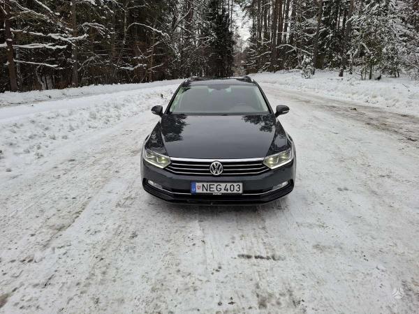 Pelēks Volkswagen Passat 2015 Viļņa, ar dzinēja tilpumu 1.60 L un nobraukumu 242 tūkst. km par 8500 €, foto 2 vietnē AUTOMOTO.COM.LV