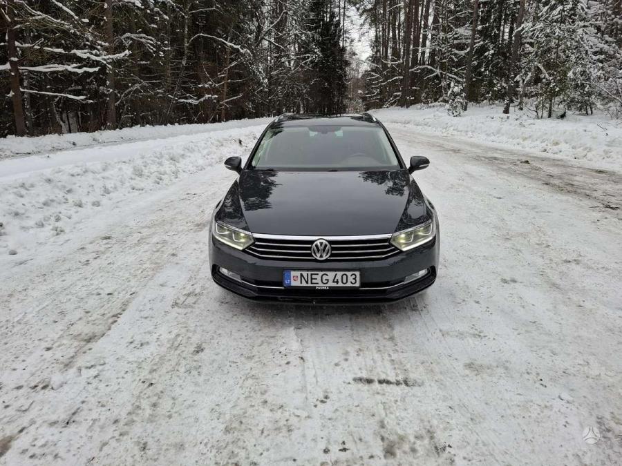 Pelēks Volkswagen Passat 2015 Viļņa, ar dzinēja tilpumu 1.60 L un nobraukumu 242 tūkst. km par 8500 €, foto 2 vietnē AUTOMOTO.COM.LV