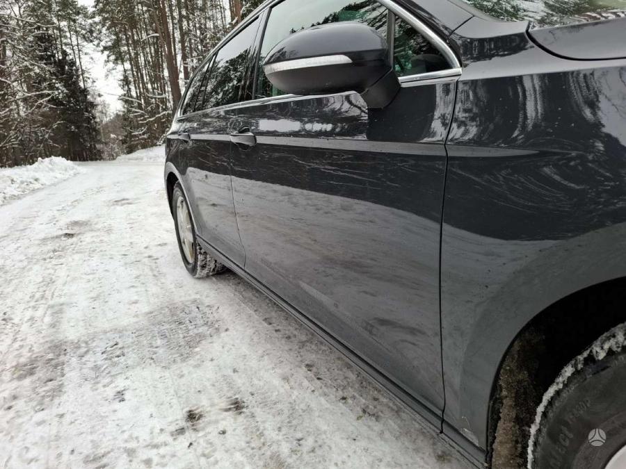 Pelēks Volkswagen Passat 2015 Viļņa, ar dzinēja tilpumu 1.60 L un nobraukumu 242 tūkst. km par 8500 €, foto 8 vietnē AUTOMOTO.COM.LV