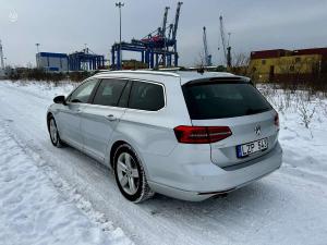 Grey Volkswagen Passat 2015 in Klaipeda, with an engine capacity of 2.00 L and mileage of 285 thousand km for 8700 €, photo 2 on AUTOMOTO.COM.LV