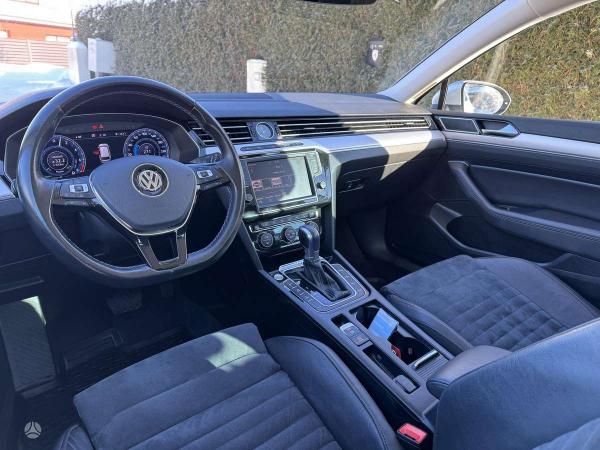 Grey Volkswagen Passat 2015 in Kaunas, with an engine capacity of 1.40 L and mileage of 248 thousand km for 9790 €, photo 10 on AUTOMOTO.COM.LV