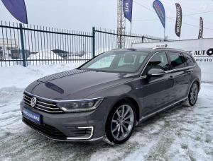 Grey Volkswagen Passat 2015 in Panevezys, with an engine capacity of 1.40 L and mileage of 200 thousand km for 9500 €, photo  on AUTOMOTO.COM.LV