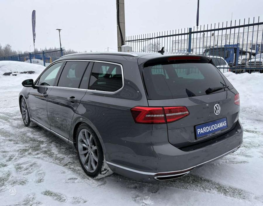 Grey Volkswagen Passat 2015 in Panevezys, with an engine capacity of 1.40 L and mileage of 200 thousand km for 9500 €, photo 6 on AUTOMOTO.COM.LV