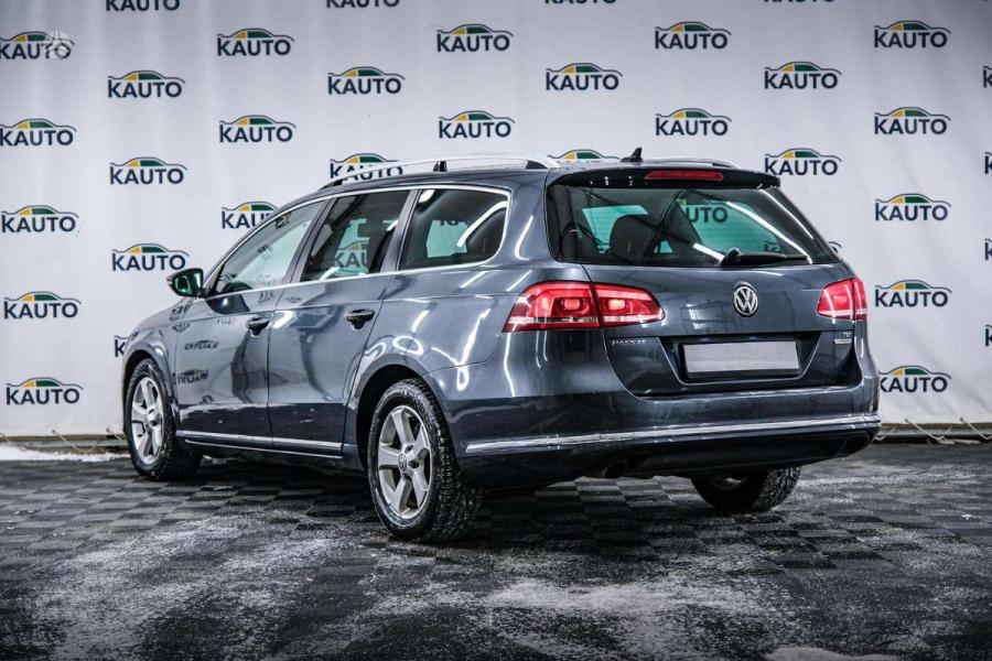 Pelēks Volkswagen Passat 2015 Kauņa, ar dzinēja tilpumu 1.60 L un nobraukumu 248 tūkst. km par 6990 €, foto 4 vietnē AUTOMOTO.COM.LV