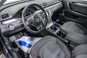 Pelēks Volkswagen Passat 2015 Kauņa, ar dzinēja tilpumu 1.60 L un nobraukumu 248 tūkst. km par 6990 €, foto 5 vietnē AUTOMOTO.COM.LV