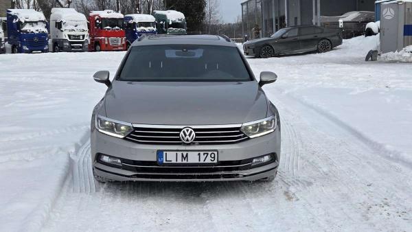 Grey Volkswagen Passat 2015 in Vilnius, with an engine capacity of 1.97 L and mileage of 271 thousand km for 9750 €, photo 2 on AUTOMOTO.COM.LV
