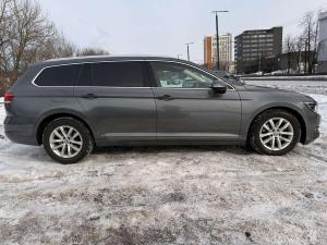 Grey Volkswagen Passat 2015 in Vilnius, with an engine capacity of 1.60 L and mileage of 312 thousand km for 8700 €, photo 2 on AUTOMOTO.COM.LV