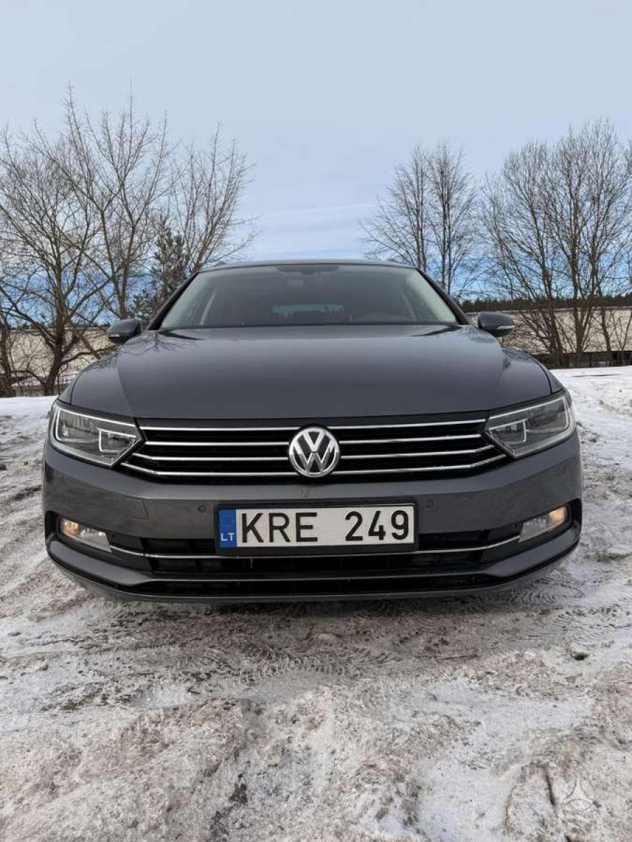 Grey Volkswagen Passat 2015 in Vilnius, with an engine capacity of 1.60 L and mileage of 312 thousand km for 8700 €, photo 9 on AUTOMOTO.COM.LV