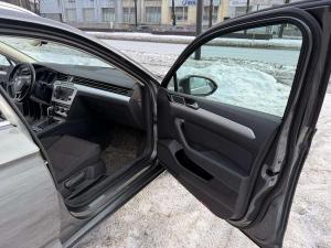 Grey Volkswagen Passat 2015 in Vilnius, with an engine capacity of 1.60 L and mileage of 312 thousand km for 8700 €, photo 12 on AUTOMOTO.COM.LV