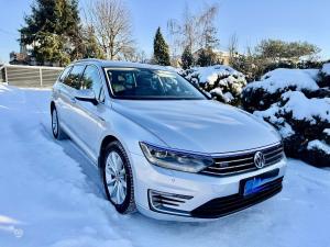 Pelēks Volkswagen Passat 2015 Kauņa, ar dzinēja tilpumu 1.40 L un nobraukumu 248 tūkst. km par 9599 €, foto  vietnē AUTOMOTO.COM.LV
