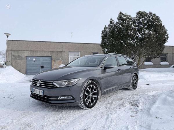 Grey Volkswagen Passat 2015 in Siauliai, with an engine capacity of 1.60 L and mileage of 230 thousand km for 8200 €, photo 3 on AUTOMOTO.COM.LV