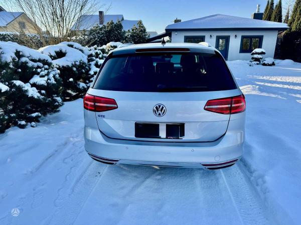 Grey Volkswagen Passat 2015 in Kaunas, with an engine capacity of 1.40 L and mileage of 248 thousand km for 9599 €, photo 7 on AUTOMOTO.COM.LV