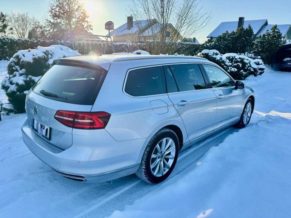 Grey Volkswagen Passat 2015 in Kaunas, with an engine capacity of 1.40 L and mileage of 248 thousand km for 9599 €, photo 9 on AUTOMOTO.COM.LV