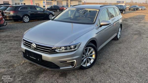 Pelēks Volkswagen Passat 2015 Marijampole, ar dzinēja tilpumu 1.40 L un nobraukumu 320 tūkst. km par 8990 €, foto 2 vietnē AUTOMOTO.COM.LV
