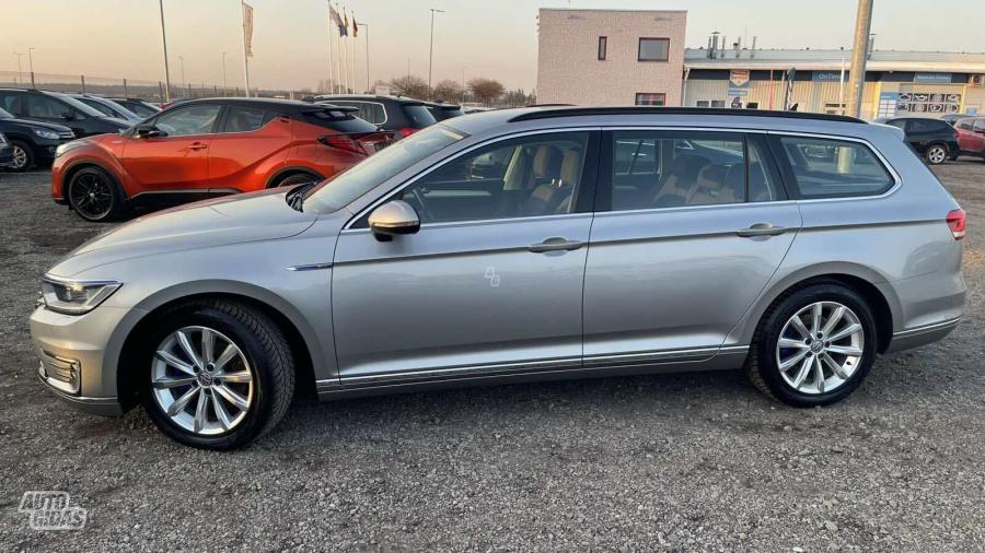 Grey Volkswagen Passat 2015 in Marijampole, with an engine capacity of 1.40 L and mileage of 320 thousand km for 8990 €, photo 9 on AUTOMOTO.COM.LV