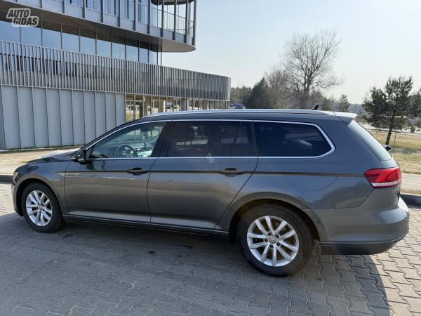 Pelēks Volkswagen Passat 2015 Viļņa, ar dzinēja tilpumu 1.60 L un nobraukumu 401 tūkst. km par 5750 €, foto 4 vietnē AUTOMOTO.COM.LV