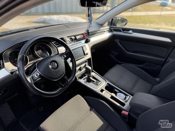 Pelēks Volkswagen Passat 2015 Viļņa, ar dzinēja tilpumu 1.60 L un nobraukumu 401 tūkst. km par 5750 €, foto 8 vietnē AUTOMOTO.COM.LV
