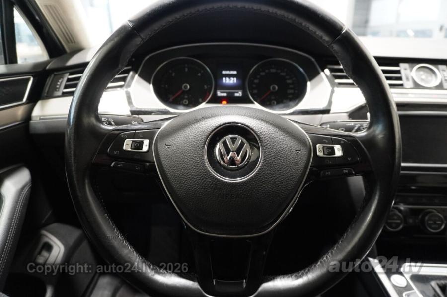 Grey Volkswagen Passat 2015 in Tallinn, with an engine capacity of 1.60 L and mileage of 324 thousand km for 8500 €, photo 18 on AUTOMOTO.COM.LV