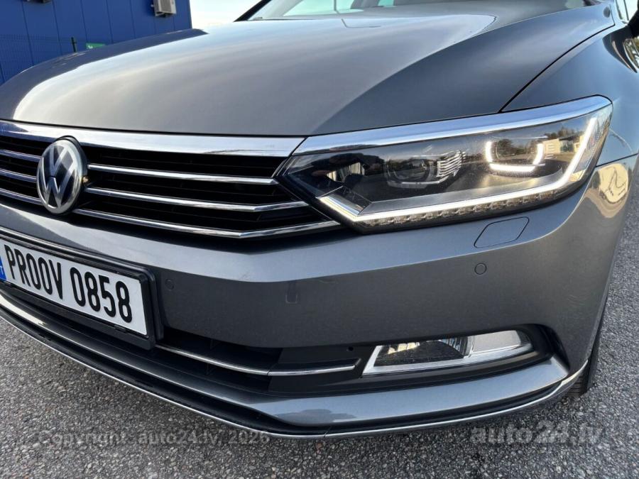 Grey Volkswagen Passat 2015 in Paide, with an engine capacity of 1.60 L and mileage of 268 thousand km for 10490 €, photo 7 on AUTOMOTO.COM.LV
