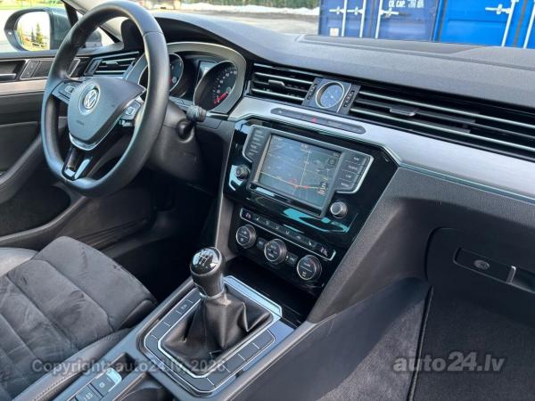 Pelēks Volkswagen Passat 2015 Paide, ar dzinēja tilpumu 1.60 L un nobraukumu 268 tūkst. km par 10490 €, foto 8 vietnē AUTOMOTO.COM.LV