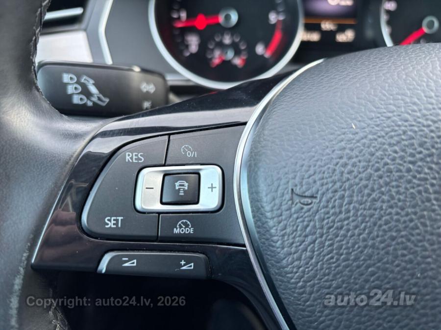 Pelēks Volkswagen Passat 2015 Paide, ar dzinēja tilpumu 1.60 L un nobraukumu 268 tūkst. km par 10490 €, foto 18 vietnē AUTOMOTO.COM.LV