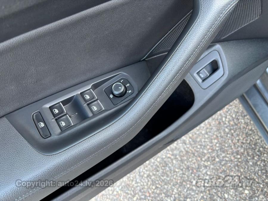 Pelēks Volkswagen Passat 2015 Paide, ar dzinēja tilpumu 1.60 L un nobraukumu 268 tūkst. km par 10490 €, foto 19 vietnē AUTOMOTO.COM.LV
