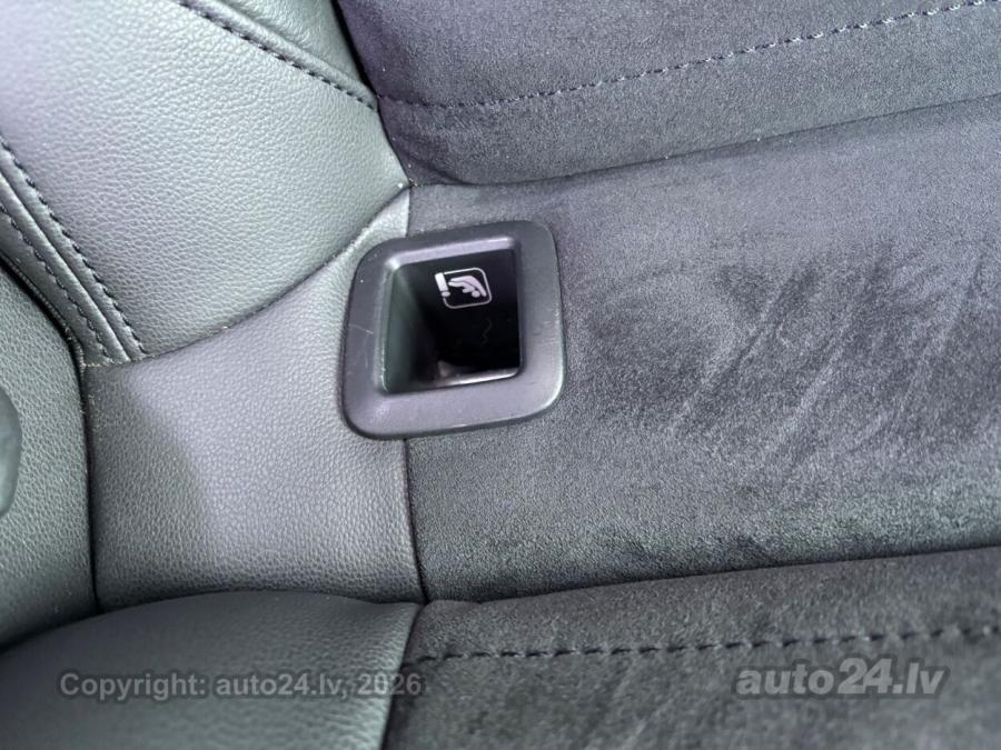 Pelēks Volkswagen Passat 2015 Paide, ar dzinēja tilpumu 1.60 L un nobraukumu 268 tūkst. km par 10490 €, foto 21 vietnē AUTOMOTO.COM.LV